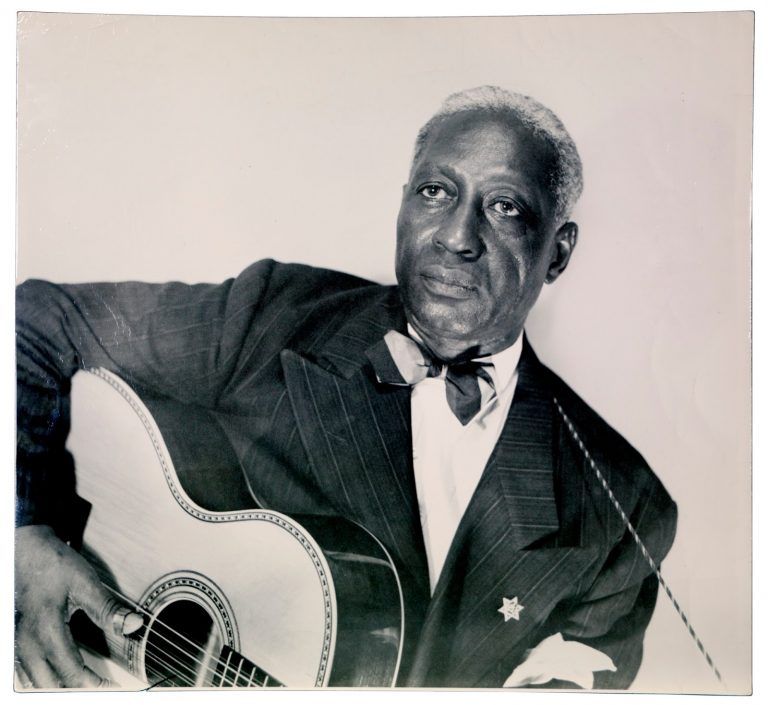 ¿Conoces a LEADBELLY? Descubre todo sobre él aquí