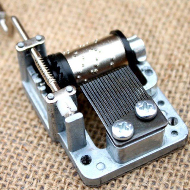 Aprende todo sobre la CAJA DE MÚSICA: Historia, Tipos y Más