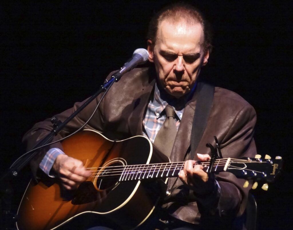 Descubre todo sobre JOHN HIATT y su exitosa carrera musical
