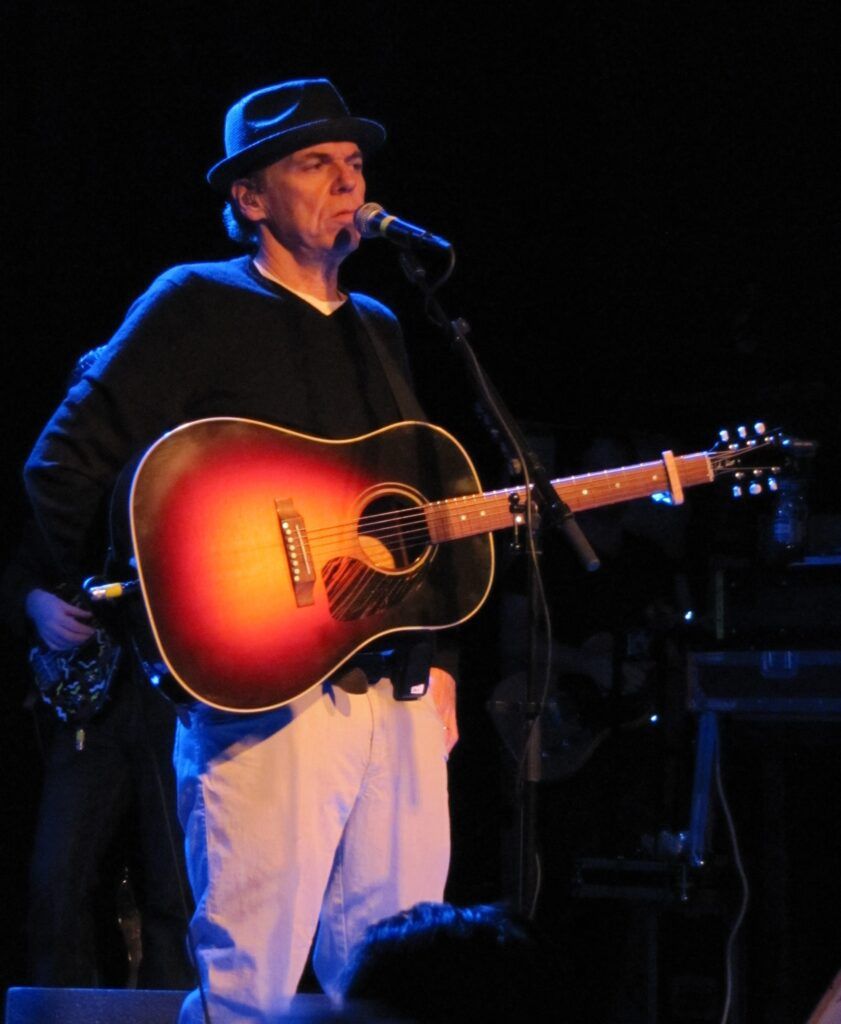 Descubre todo sobre JOHN HIATT y su exitosa carrera musical