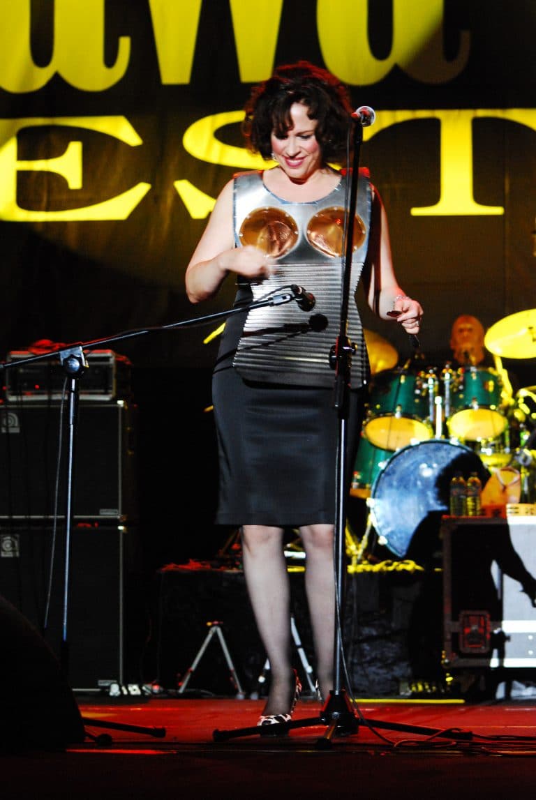 Descubre todo sobre la cantante JANIVA MAGNESS