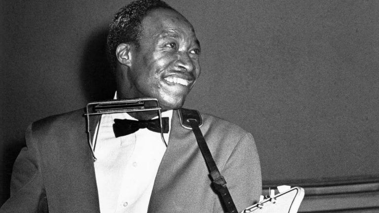Aprende todo sobre JIMMY REED, leyenda del blues-rock