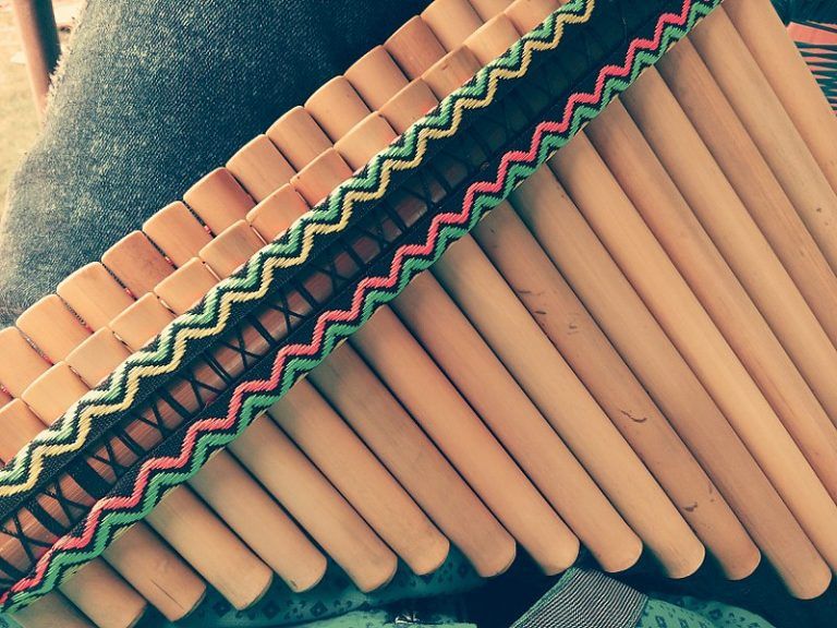 ZAMPOÑA: Origen, Características, Significado y más.