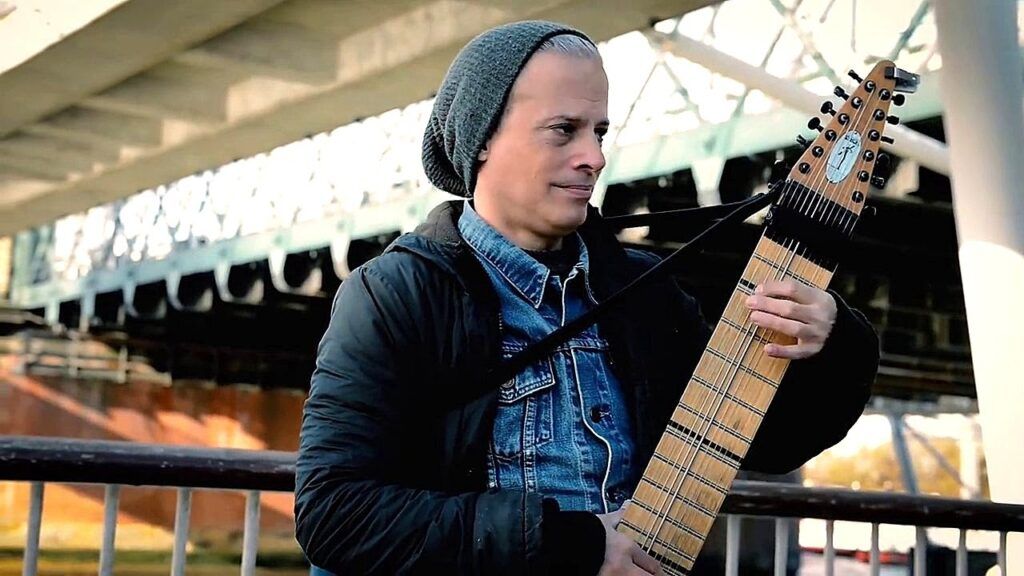 Descubre todo sobre el instrumento musical CHAPMAN STICK