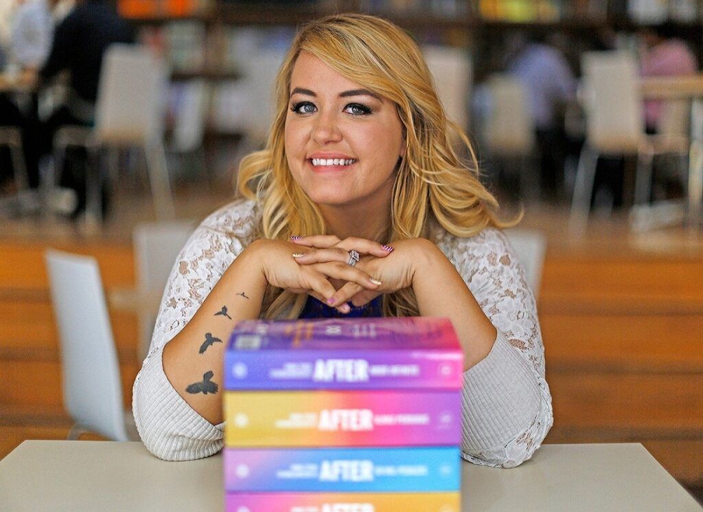 BIOGRAFÍA DE LA AUTORA, ANNA TODD, Y SUS LIBROS